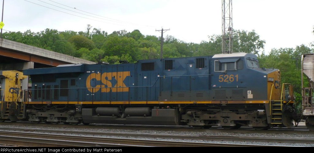 CSX 5261
